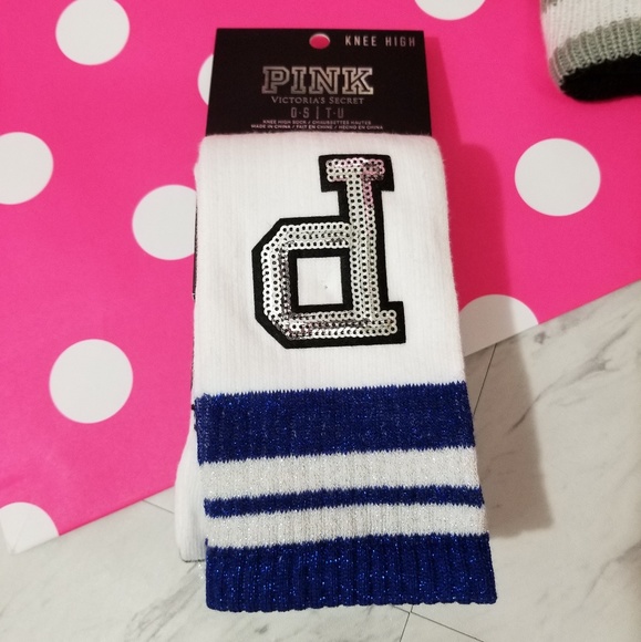 PINK Victoria's Secret | Accessories | Nwt Pink Vs 5 Pc Winter Set ...